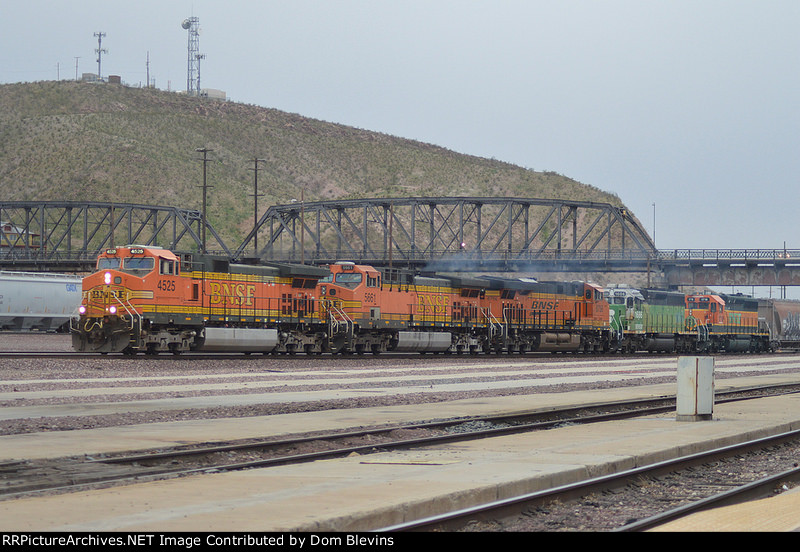 BNSF 4525